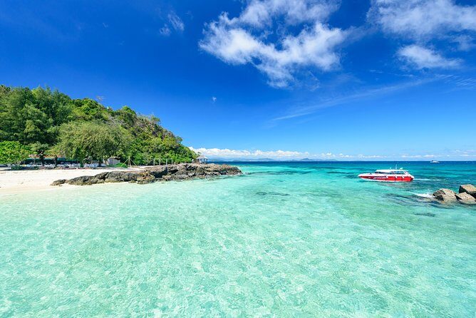 Raya & Coral Islands + Parasailing Tour by Speed Boat with Lunch - Who Should Consider This Tour?