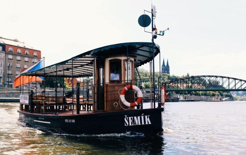 Real life in Prague - Easy Walk from Vysehrad to Vyton - Exploring Prague Like a Local: A Walk from Vysehrad to Vyton
