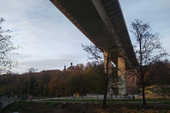 Real Prague - A Compact and Authentic Introduction to Prague