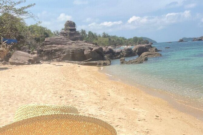 Real snorkel trip to explore Cham island by speedboat-SMALL GROUP - Who Should Consider This Tour?