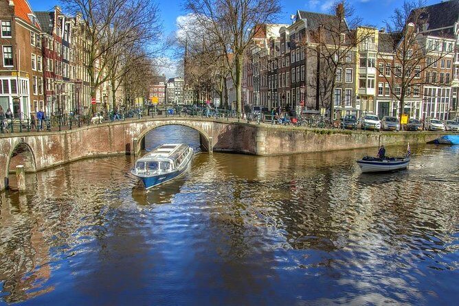 Red Light District tour with canal cruise - A Closer Look at the Itinerary