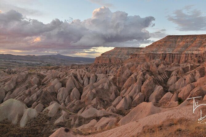 Red & Rose Valley Sunset Hiking Tour with a Trekking Dog "Oscar" - Authentic Experiences and Traveler Feedback