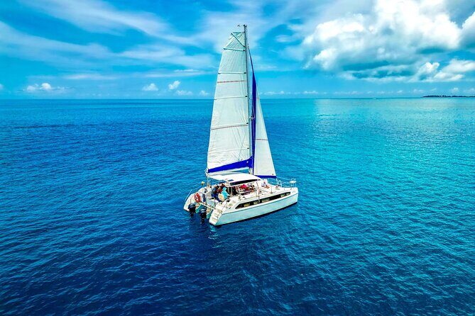 Redemption Catamaran Private Day Sail with Captain - Key Points