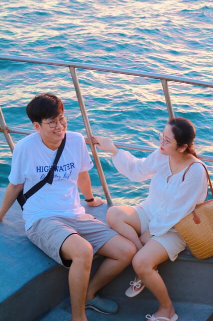 RedRiverTours - Enjoying Sunset & Night Squid Fishing - Who is This Tour Best Suited For?