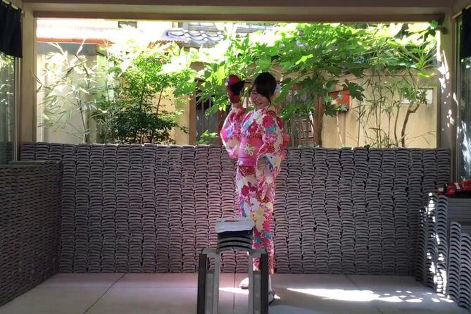 Refreshing in Asakusa! Tile-breaking / kawara smash in Asakusa, Tokyo - Analyzing the Value