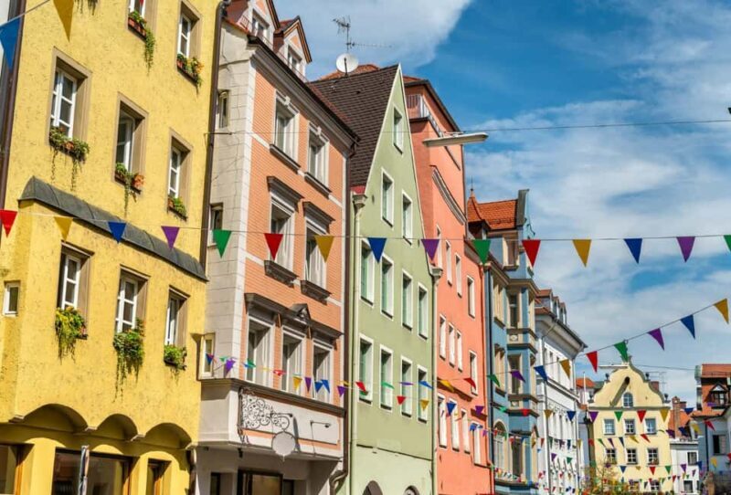 Regensburg: 2-hour Best Intro Walking Tour with a Local - Value & Practicality: What You Get for $151