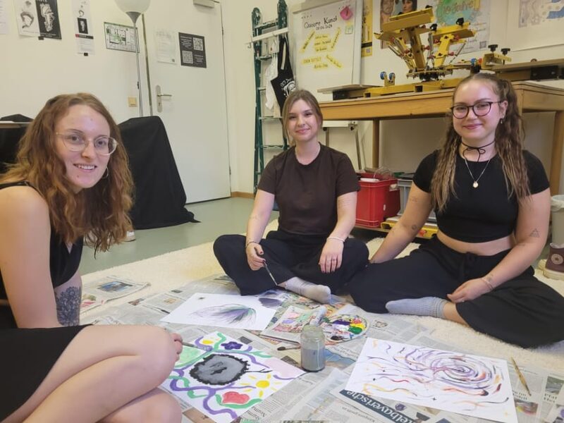 Regensburg: Intuitive painting incl. meditation - The Creative Process and Materials