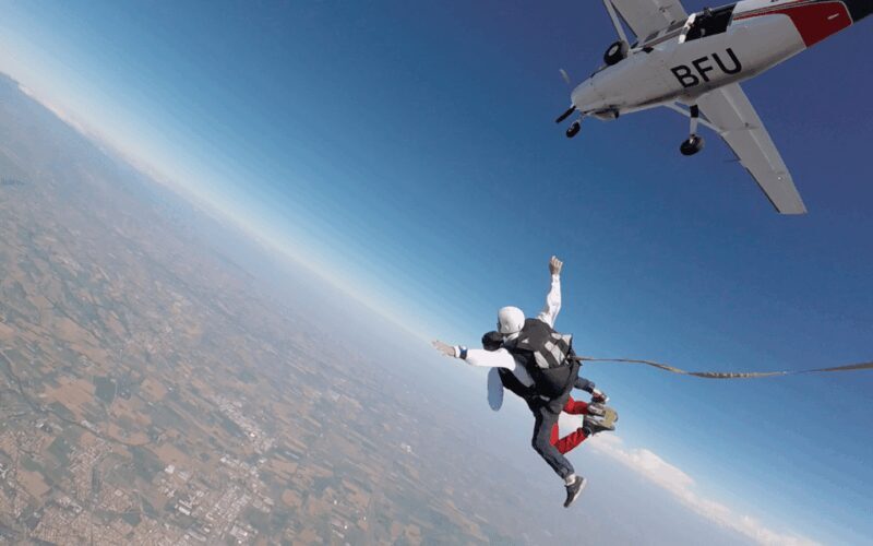 Reggio Emilia: Tandem Skydiving Experience - Key Points