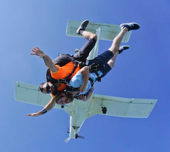 Reggio Emilia: Tandem Skydiving Experience - An In-Depth Look at the Reggio Emilia Skydiving Tour