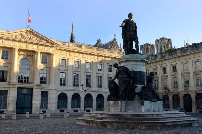 Reims : city-center discovery tour and champagne tasting - Key Points
