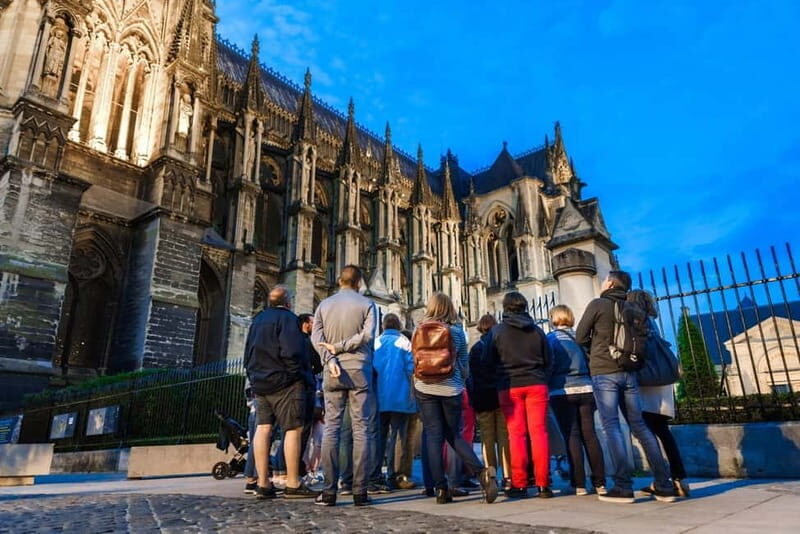 Reims Guided tour by night - Why This Tour Works Well