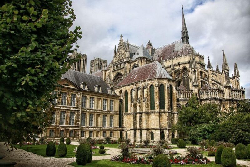 Reims: Private Guided Tour of the Champagne's capital - The Sum Up