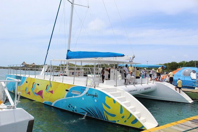 Relax yourself in Pleasure Catamaran to Isla Mujeres from Cancún - An in-Depth Look at the Experience