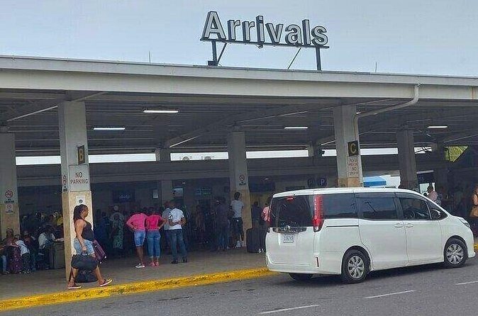 Relaxing Montego Bay To Bahia Principe Runaway Bay Transfer 1 Way - Who Should Consider This Transfer?