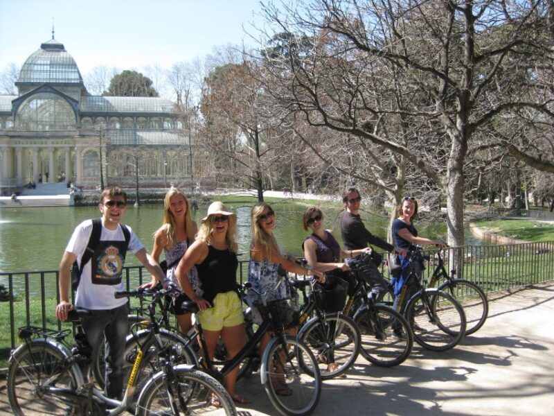 Rent a Bike in Madrid -Free phone holder and selfguided tour - Navigating the Itinerary and Routes