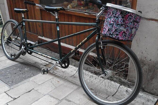 Rent a Bike in Zadar - Helmet, Lock and city map included - Key Points