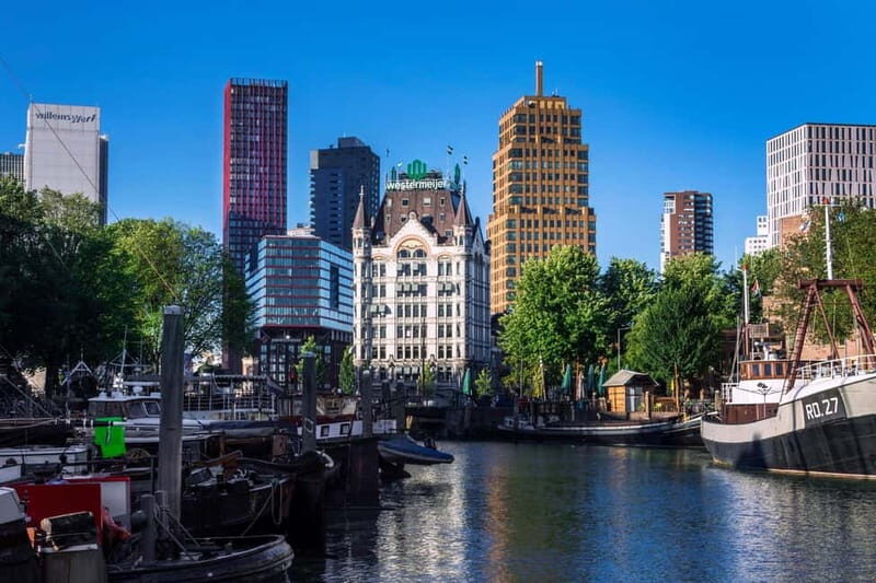 Rent a Canoe in Wijnhaven, Rotterdam - The Sum Up
