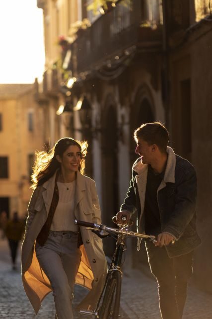 "Rent a Local & Unveil the City in 2 hours" - Key Points