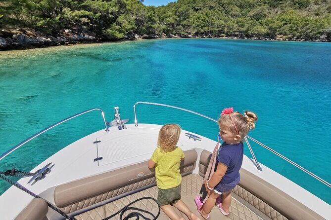 Rent a luxury speed boat for great fun on this Elaphiti Islands tour - Discovering the Charm of the Elaphiti Islands
