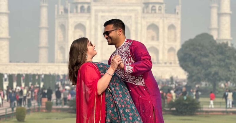 Rent a sari or kurta pajama for Taj Mahal visit & picture - What makes this experience stand out?