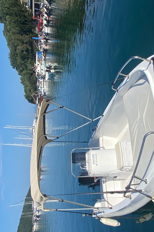 Rent a small boat 30 hp without license! - Why This Experience Stands Out