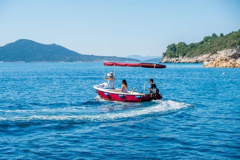 Rent a small boat without skipper - explore the islands - Who Would Enjoy This Experience?