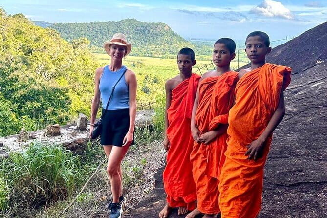 Rent a Tuk Tuk & take a Hike for an amazing Sunset in Tissa! - Key Points