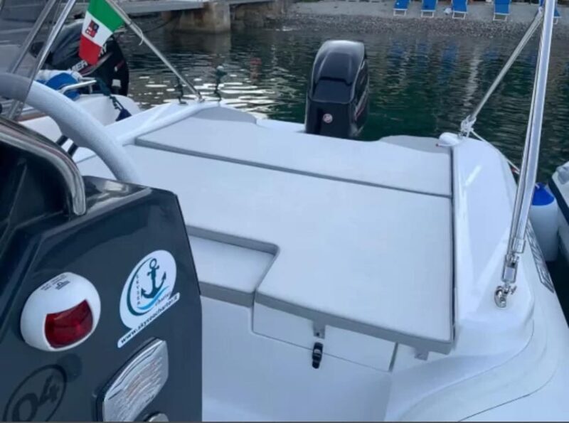 Rent Gommone G6.3 "Ode Mer" explore the Aeolian archipelago - Exploring the Aeolian Islands from the Water