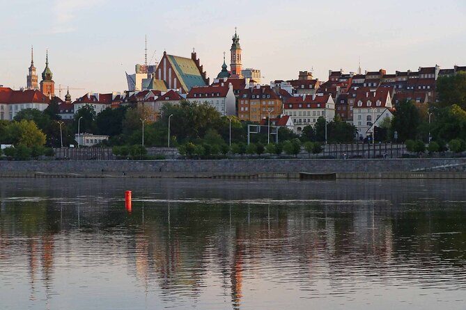 Rental of Motorboat for 5 on Vistula in Warsaw no Licenses Needed - Key Points