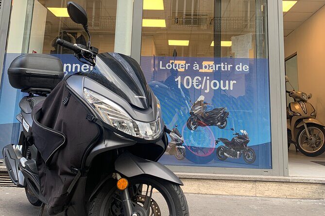 Rental scooter PCX Honda 125cc (B / A1 permit) Paris - Key Points