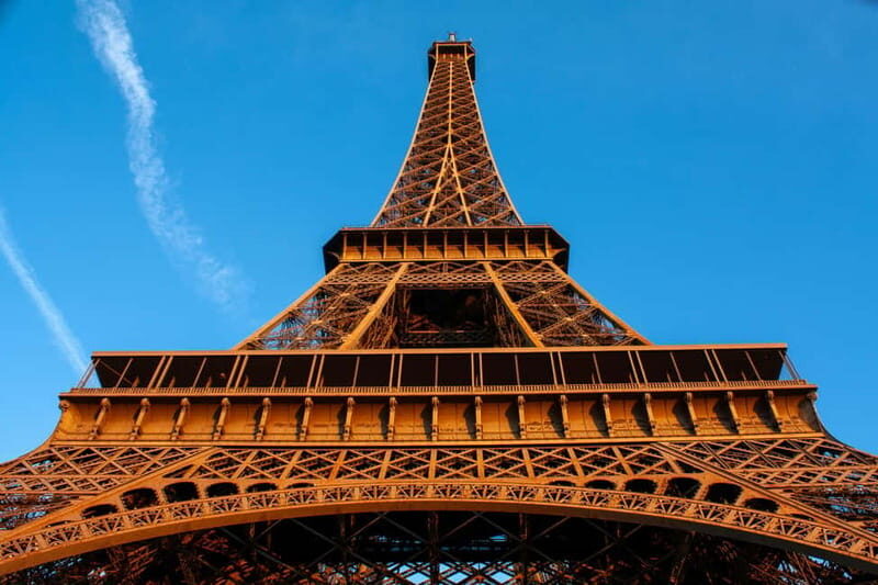 Reserved Access Eiffel Tower Tour Trocadero & Champagne - Who Should Consider This Tour?