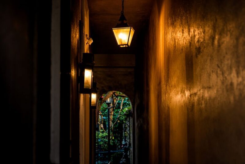 REV Walks - History Walking Tour - A Walk Through Charleston’s Past: What to Expect