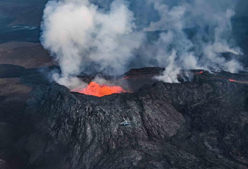 Reykjavik: 45-Minute Volcano Sightseeing Helicopter Tour - Key Points