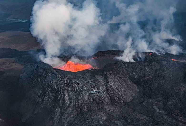 Reykjavik: 45-Minute Volcano Sightseeing Helicopter Tour - A Closer Look at the Experience