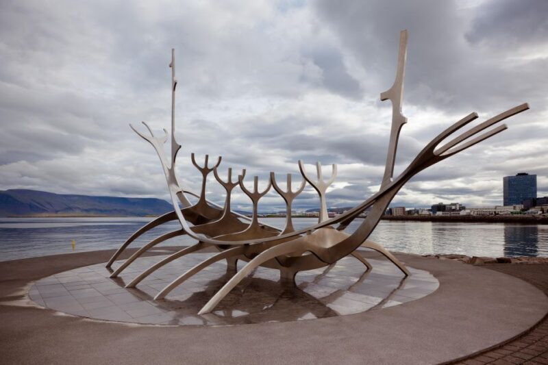 Reykjavik: Express Walk with a Local in 60 minutes - Reykjavik: Express Walk with a Local in 60 minutes — A Well-Paced Introduction to Iceland’s Capital