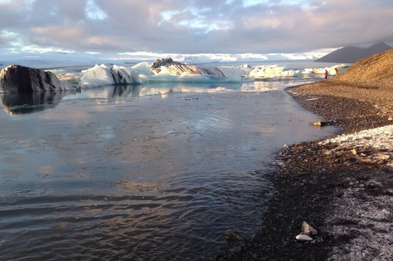 Reykjavik: Glacier Lagoon, Boat Ride & Diamond Beach Tour - Who Should Consider This Tour?