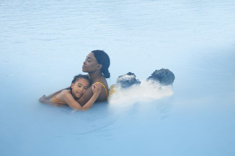 Reykjavik: Golden Circle, Kerid Crater, & Blue Lagoon Tour - Group Size and Guide Experience