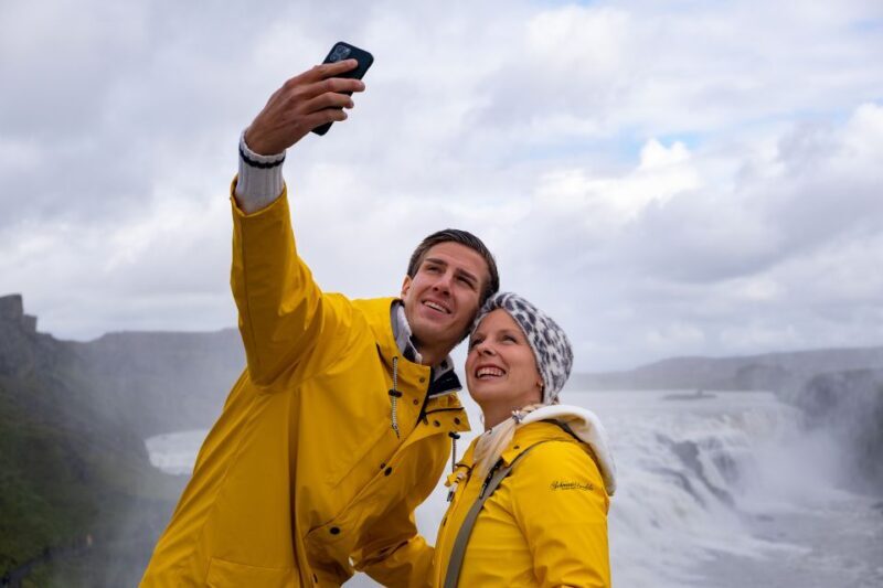 Reykjavik: Golden Circle Tour and Blue Lagoon Admission - Who Should Consider This Tour?