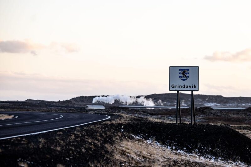 Reykjavik: Guided Tour to Volcano and Reykjanes Geopark - Limitations and Considerations