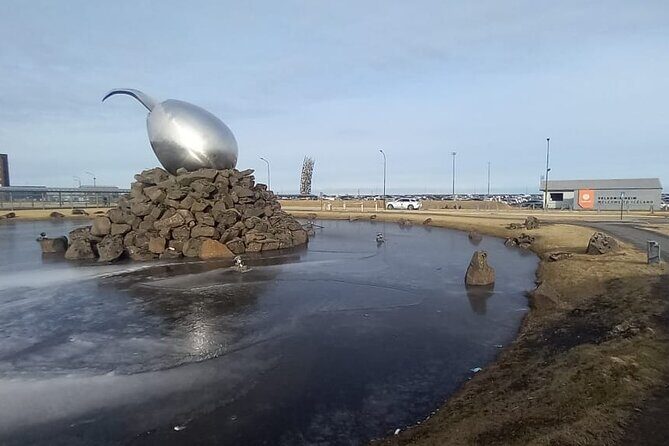 Reykjavik Iceland: Private Transfer to/from Keflavik Airport KEF - Structure of the Service: What Makes It Stand Out