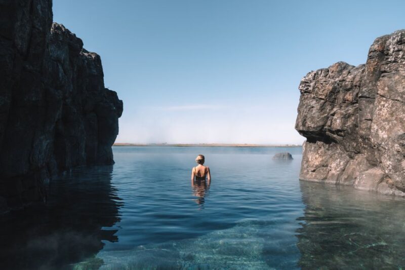Reykjavik: Sky Lagoon Entrance Pass With 7-Step Spa Ritual - Food and Drinks: What’s on Offer?
