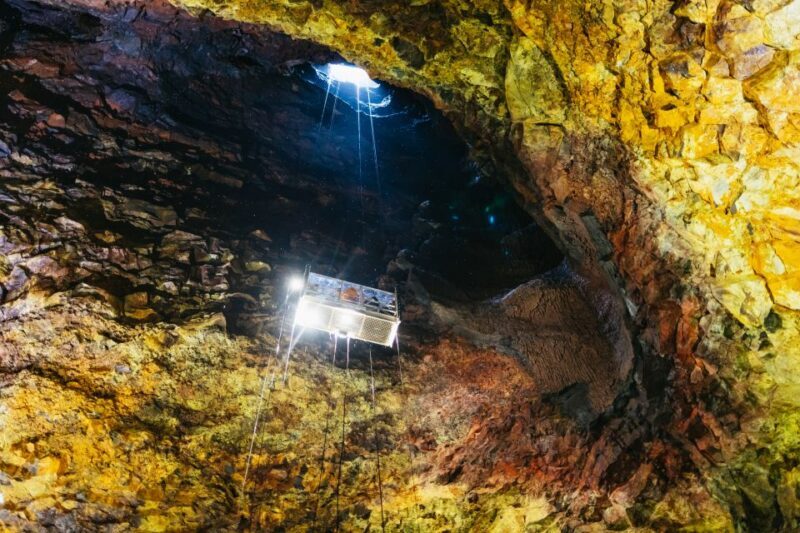 Reykjavik: Thrihnukagigur Volcano Guided Hiking Day Trip - An In-Depth Look at the Experience
