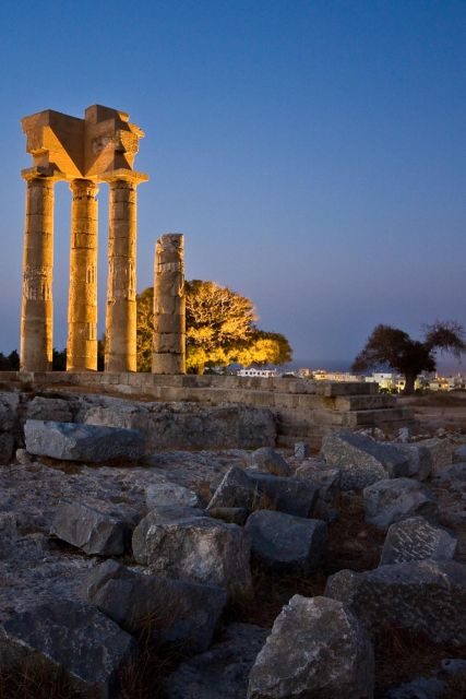 Rhodes: Guided Rhodes City By Night with Live Music & Dinner - Who Is This Tour Best For?