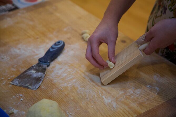 Rialto market tour and Italian cooking class with a local - Key Points