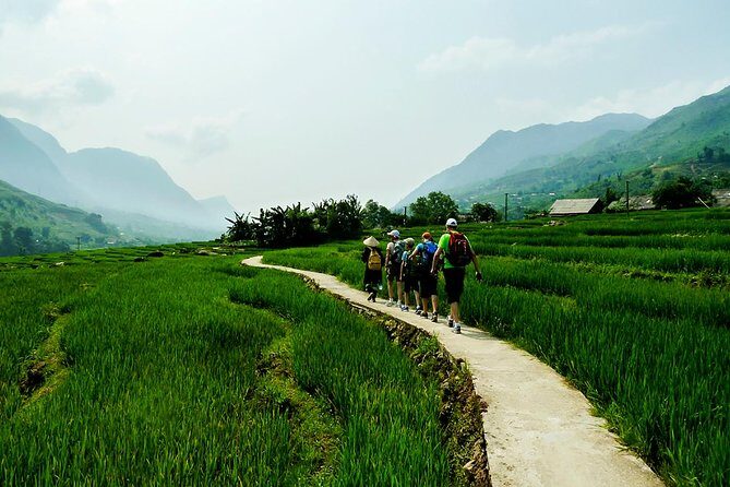 Rice Terraced Fields & Homestay Experience 2D 1N - The Village of Ta Van: A Cultural Hub