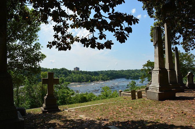 Richmond Cemetery Tour Hollywood Highlights - Who Should Consider This Tour?