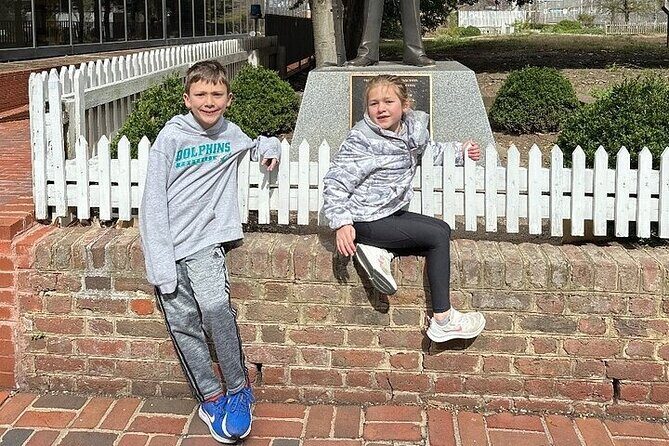 Richmond Puzzling Adventure Scavenger Hunt Walking Activity - Key Points