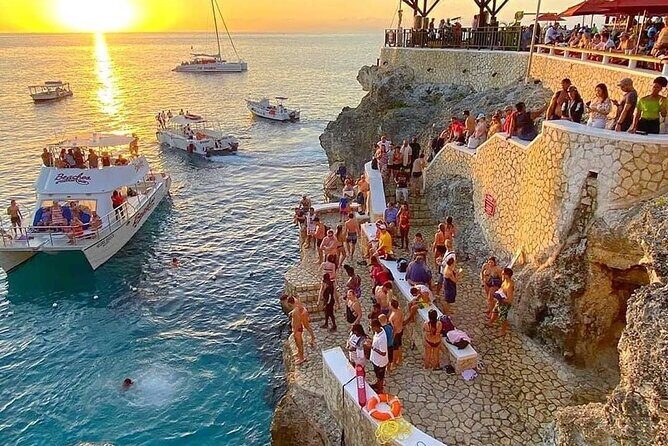 Ricks cafe & 7mile Beach Tour from Montego Bay. - Key Points