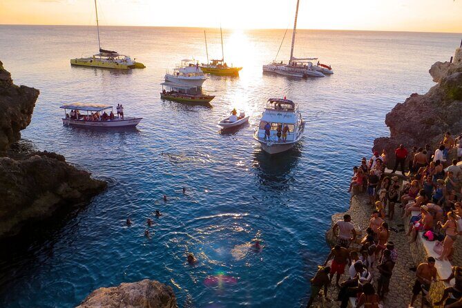 Rick's Cafe and 7 Mile Beach from Montego Bay - An In-Depth Look at the Tour Experience