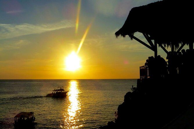 Rick's Café and Seven Mile Beach Private Tour - FAQs